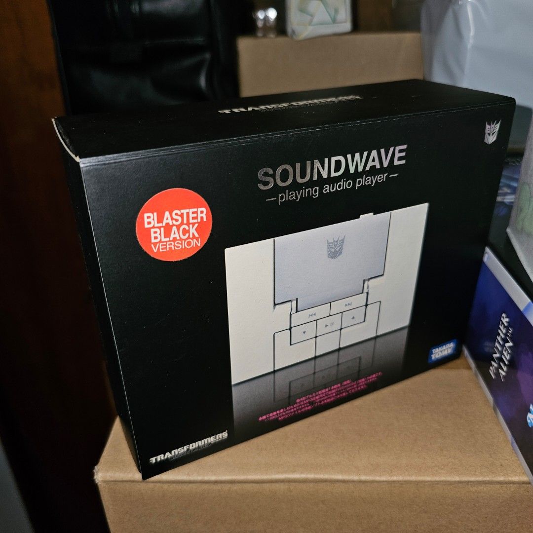 Soundwave Playing Audio Player (Blaster Black version), Hobbies & Toys ...