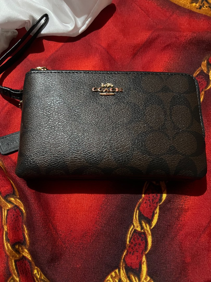 Wallet wrislet, Luxury, Bags & Wallets on Carousell