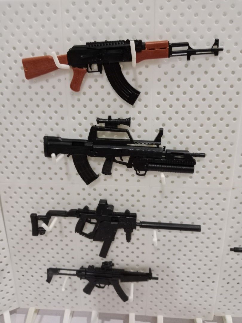 1/6 scale weapon with display rack SET C, Hobbies & Toys, Toys & Games ...
