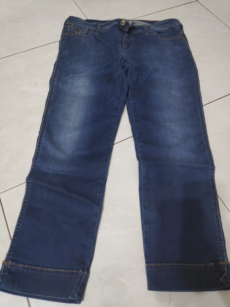 3 quarter denim pants, Women's Fashion, Bottoms, Jeans & Leggings on ...