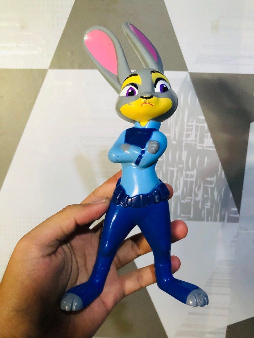 Action Figure Zootopia judy hopps Vintage, Bayi & Anak, Mainan & Baby ...