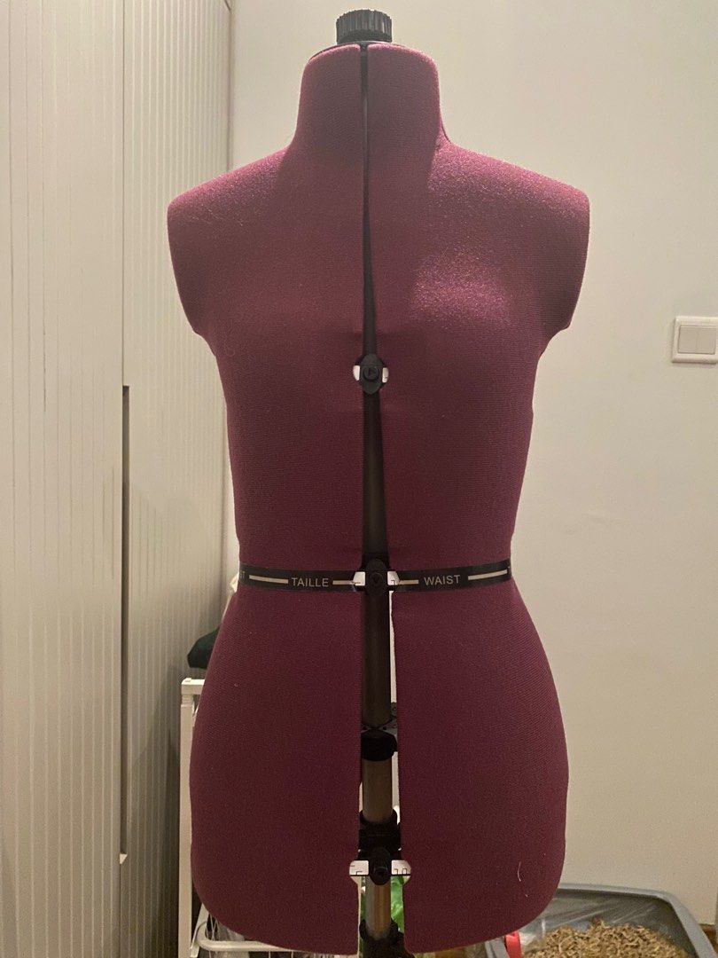 Adjustable dress form, Hobbies & Toys, Stationery & Craft, Craft ...