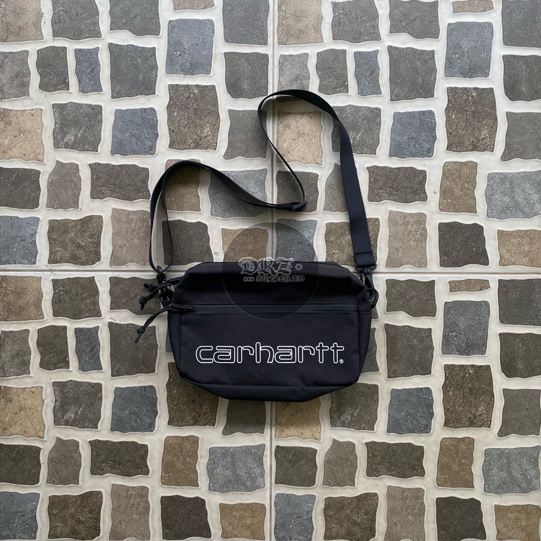 Carhartt Team Script Bag, Fesyen Pria, Tas & Dompet , Tas Selempang di ...