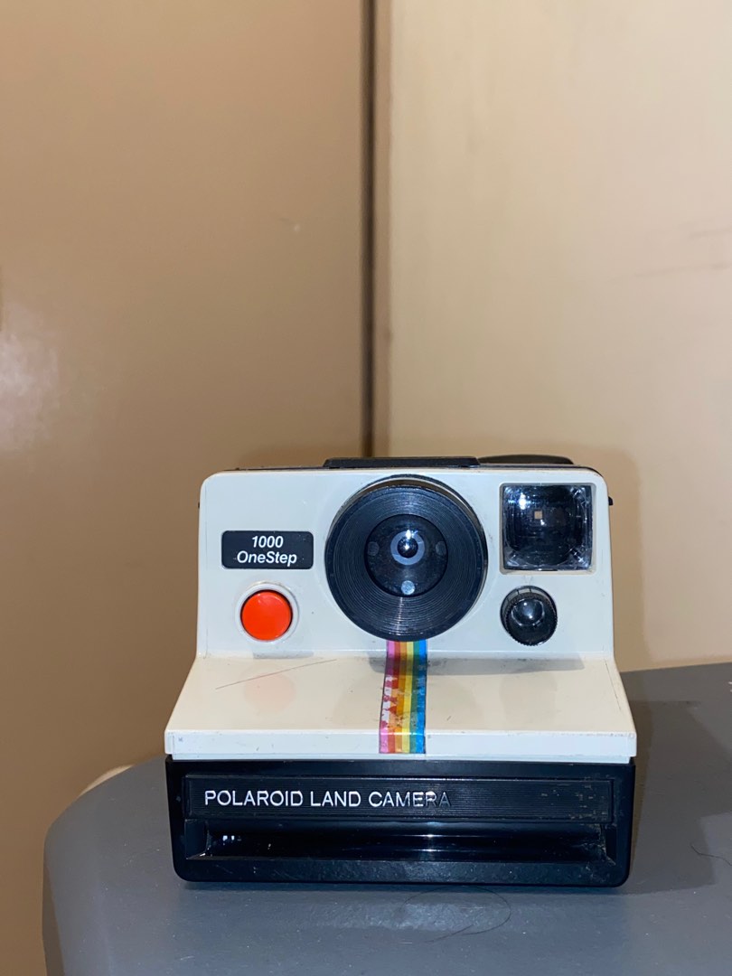Fujifilm Polaroid 1977, Photography, Cameras on Carousell