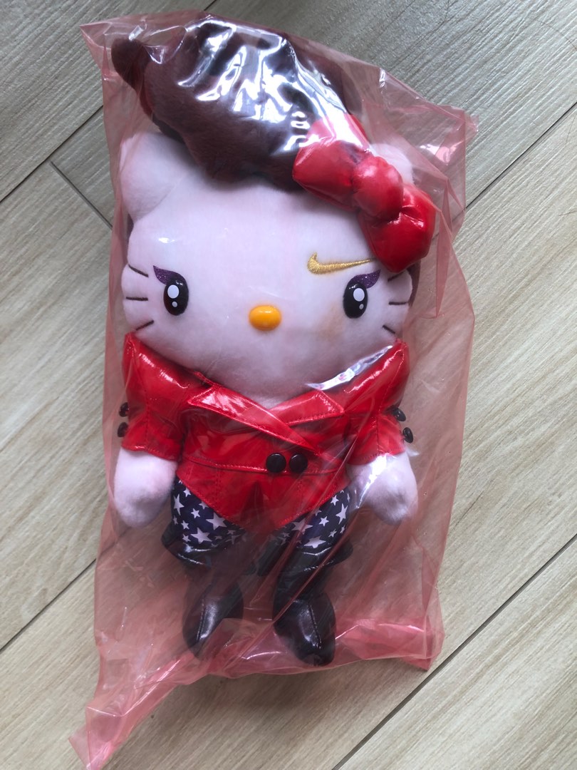 Hello Kitty x Sammi 限量版 limited edition 215/500, 興趣及遊戲, 收藏品及紀念品, 明星周邊 ...