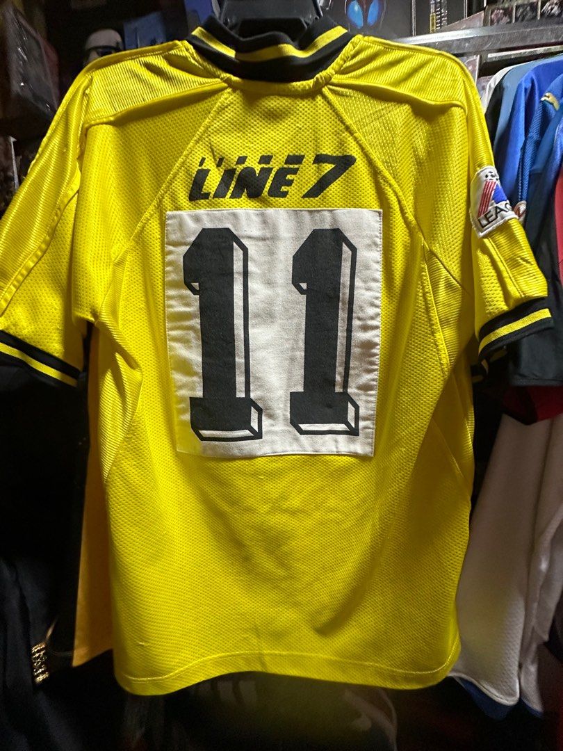 Jersey Perak Vintage Dunhill rare XL, Men's Fashion, Activewear on ...