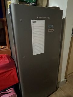 1.7 cu ft kelvinator refrigerator, TV & Home Appliances, Kitchen ...