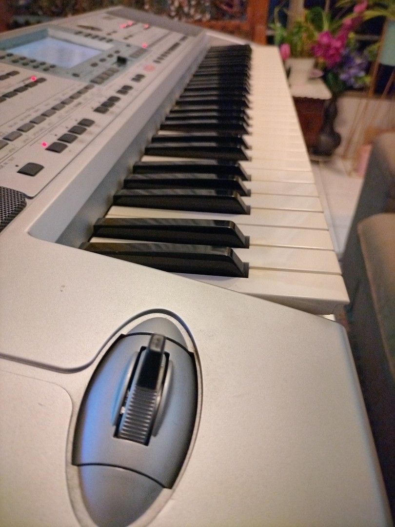 Korg pa50 Arranger, Hobbies & Toys, Music & Media, Musical Instruments ...