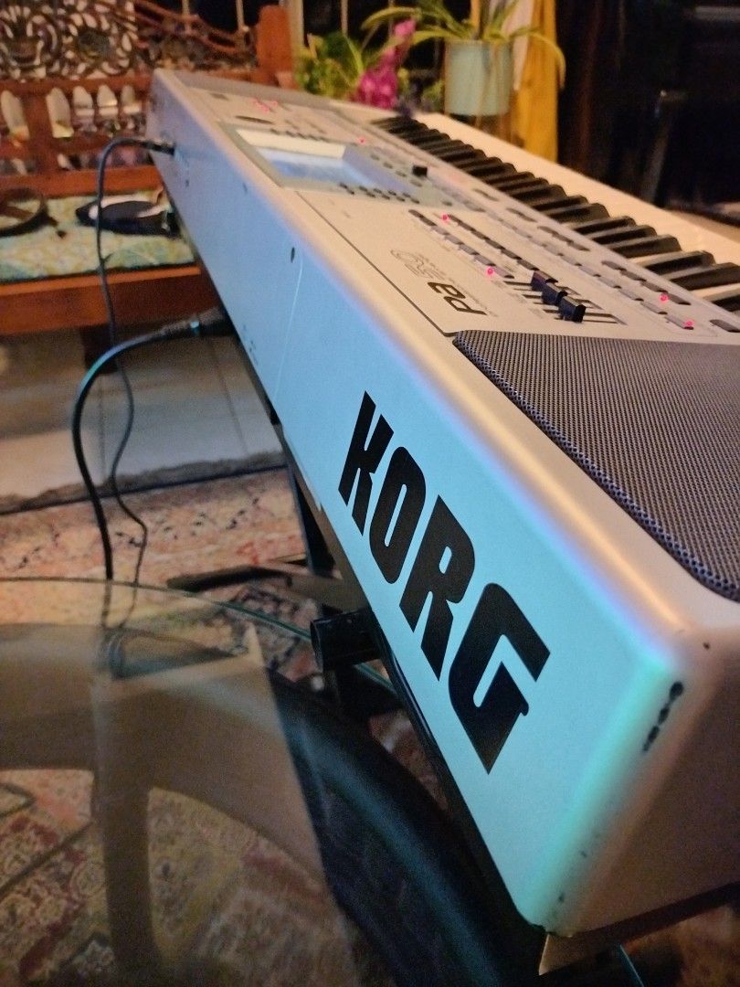 Korg pa50 Arranger, Hobbies & Toys, Music & Media, Musical Instruments ...