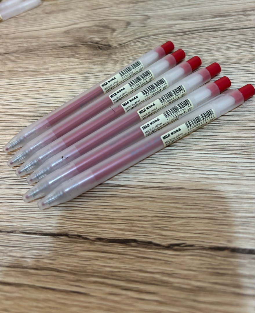 MUJI Smooth Gel Ink Ballpoint Knock Type 0.5 Red, Hobbies & Toys ...