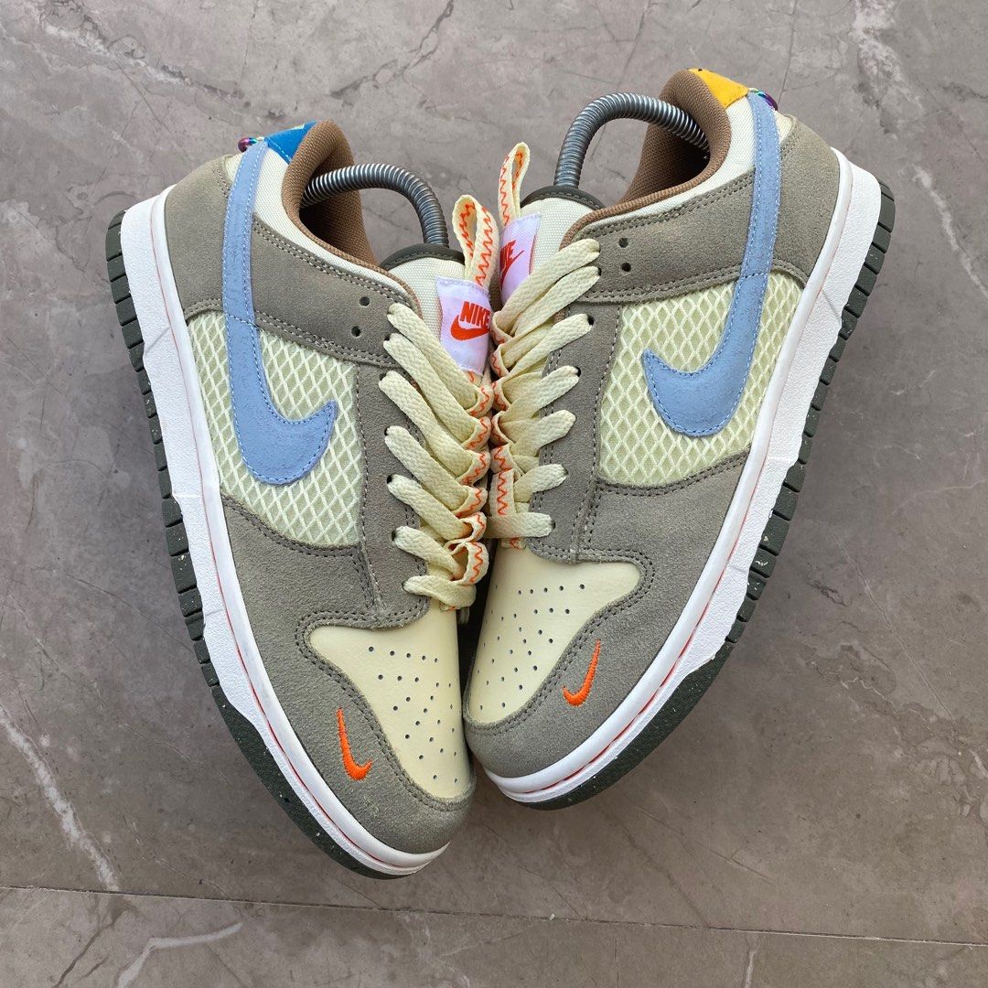 Nike sb dunk cartoon, Fesyen Pria, Sepatu , Sneakers di Carousell