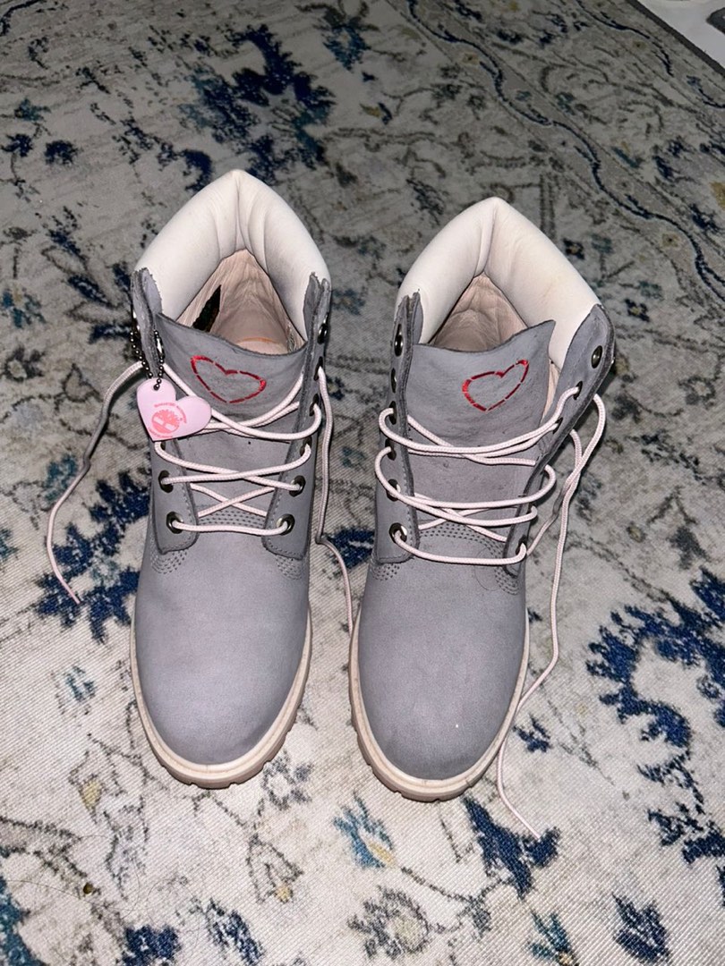 Original timberland girls boots UK7, Women's Fashion, Footwear, Boots ...