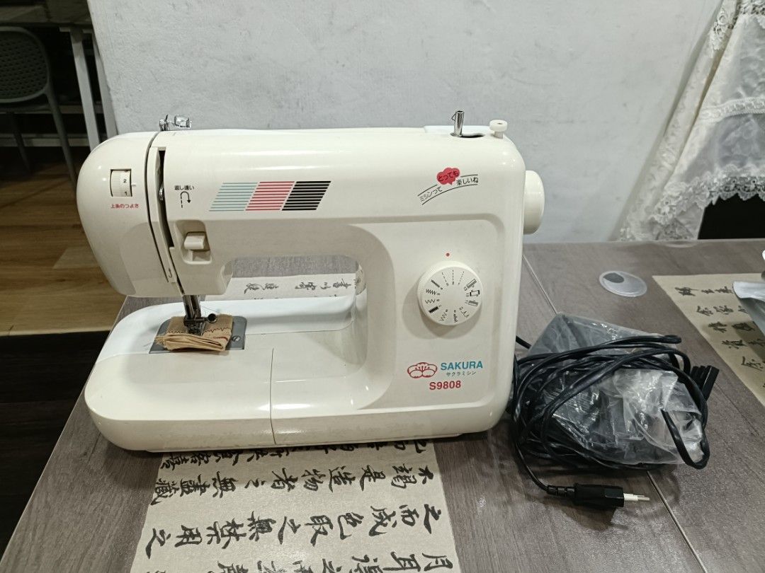 Sakura Sewing Machine S9809, TV & Home Appliances, Other Home ...