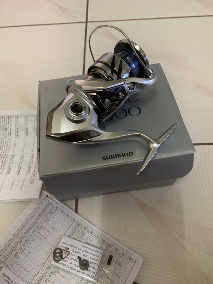 shimano stradic fm c3000, Sports Equipment, Fishing on Carousell