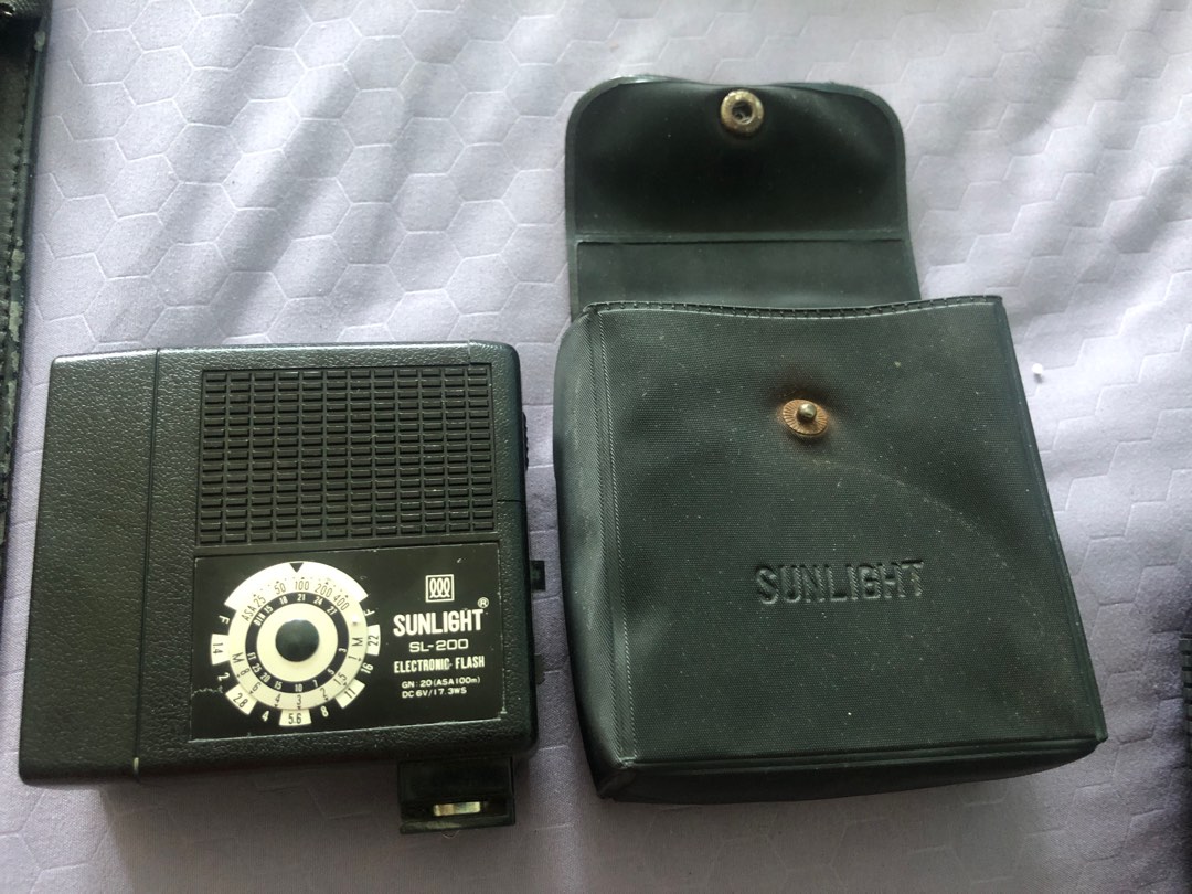 Sunlight SL200 Electronic Flash on Carousell