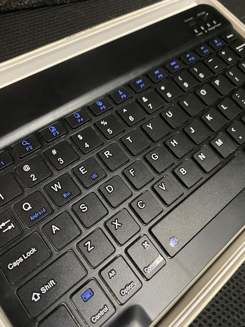 Wireless keyboard, Computers & Tech, Parts & Accessories, Computer Keyboard on Carousell