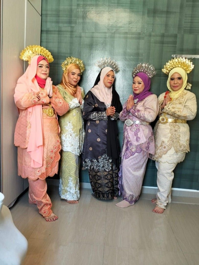 Baju sewa puteri perak, Women's Fashion, Dresses & Sets, Traditional ...