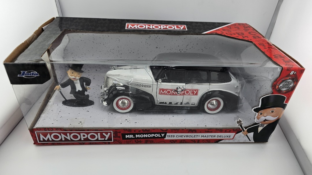 BNIB : 1:24 MONOPOLY 1939 CHEVY MASTER DELUXE w/MR. MONOPOLY Figure ...