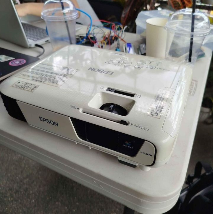 Epson EB-S31 Projector, Computers & Tech, Office & Business Technology ...