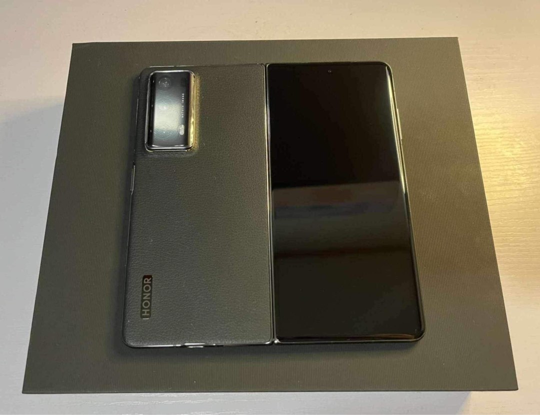 HONOR MAGIC V2 with HONOR SMART WATCH GS3 RUSH!!!, Mobile Phones ...