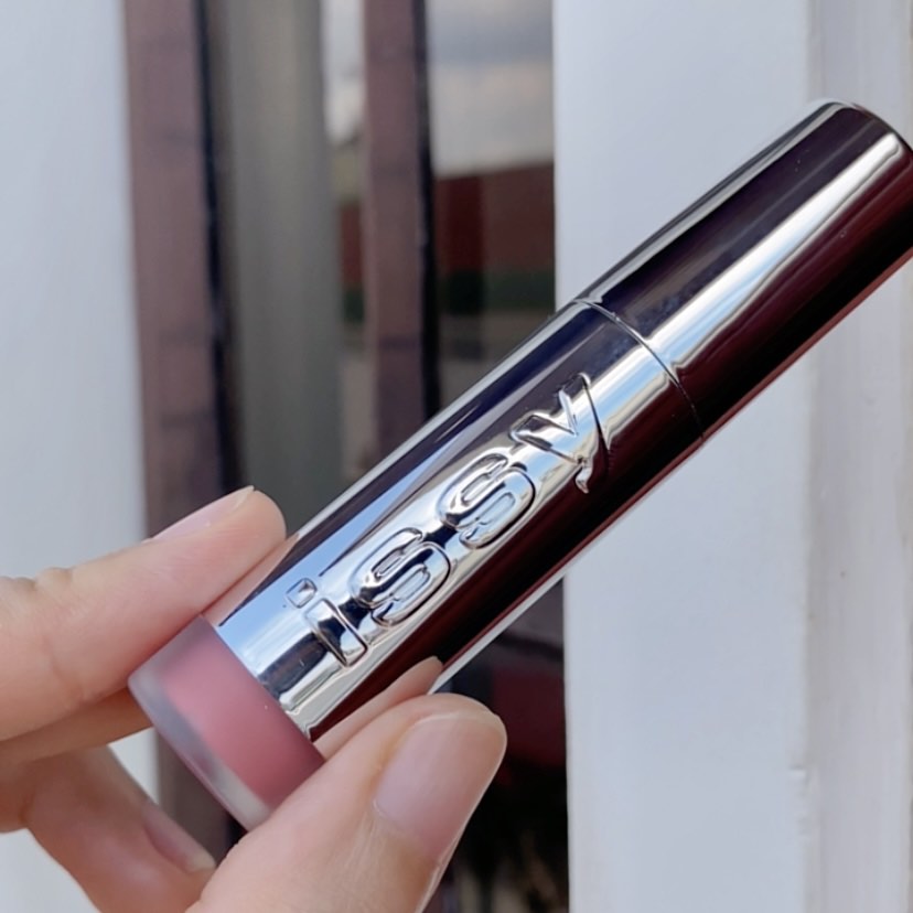 Issy gelee tint - BUNNY, Beauty & Personal Care, Face, Makeup on Carousell