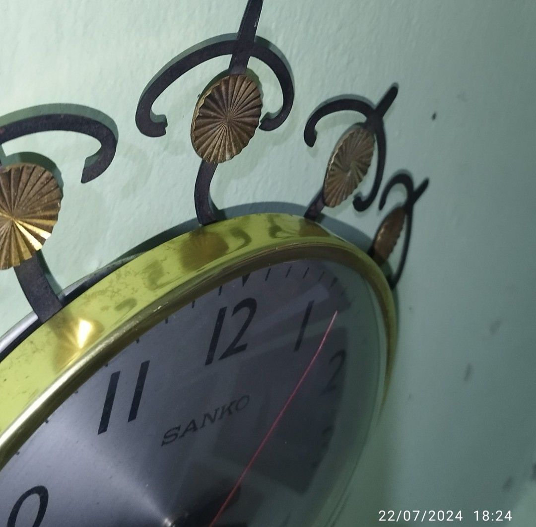 Jam dinding besi magnet transistor lawas jadul, Antik, Jam & Perhiasan ...