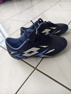 Kasut bola, Men's Fashion, Footwear, Boots on Carousell