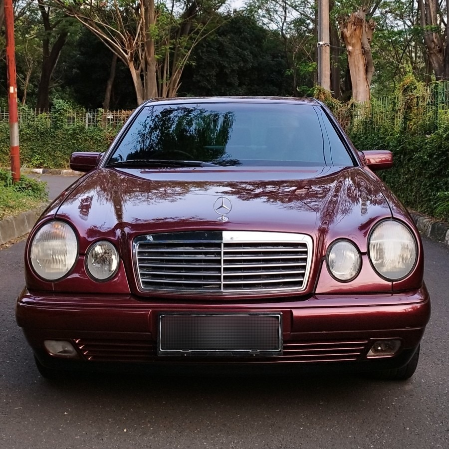 Mercedes-Benz W210 E320 M104 AT tahun 1996 Ruby Metalic, Mobil & Motor, Mobil untuk Dijual di ...