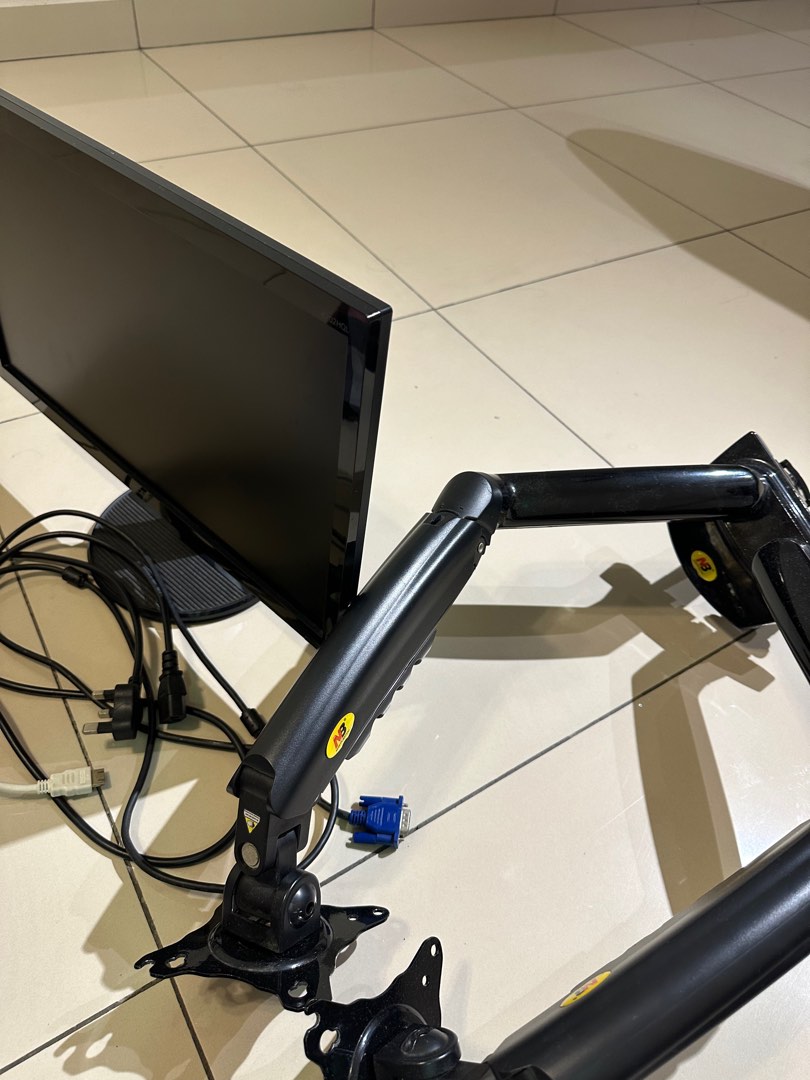 North Bayou Monitor Arm + Acer Monitor, Computers & Tech, Parts ...