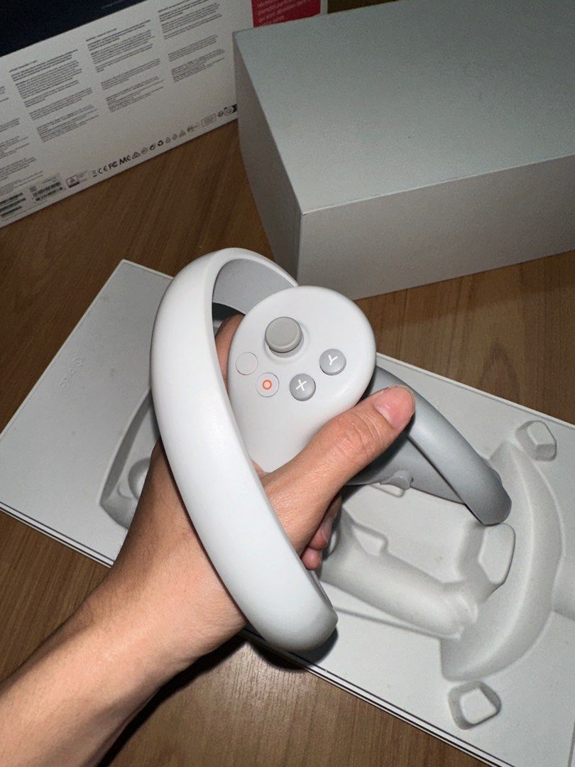 PICO 4 VR w/ Controllers, Video Gaming, Video Game Consoles, Others on ...