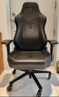 Secretlab Titan Gaming Chair, Furniture & Home Living, Furniture ...