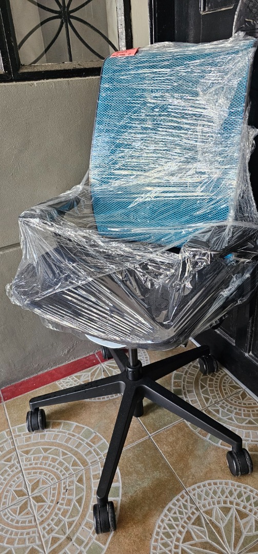 Steelcase Ergonomic Think Chair / Stool, Furniture & Home Living ...