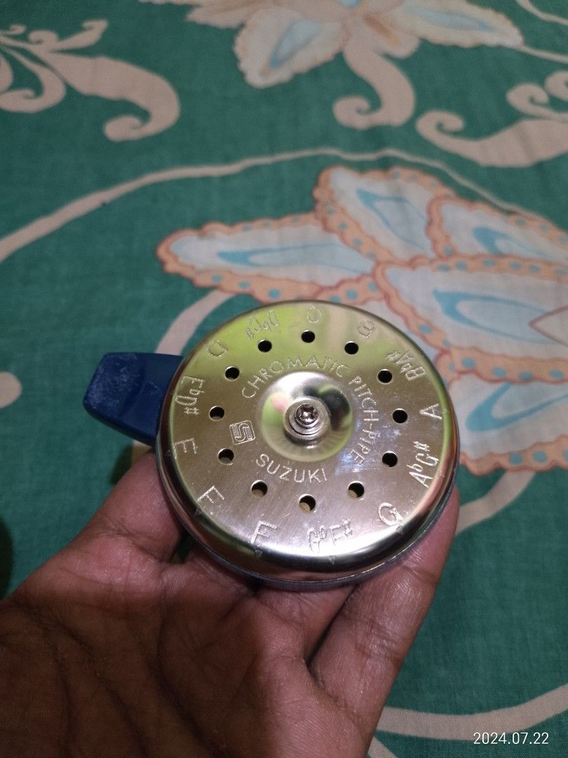 Suzuki Rotary chromatic pitch instrument, Musik & Media, Alat di Carousell