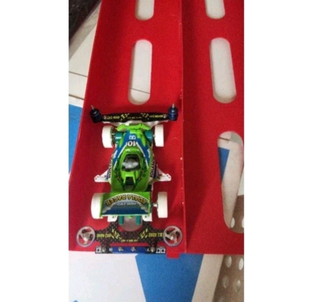 mini 4wd track, Hobbies & Toys, Toys & Games on Carousell