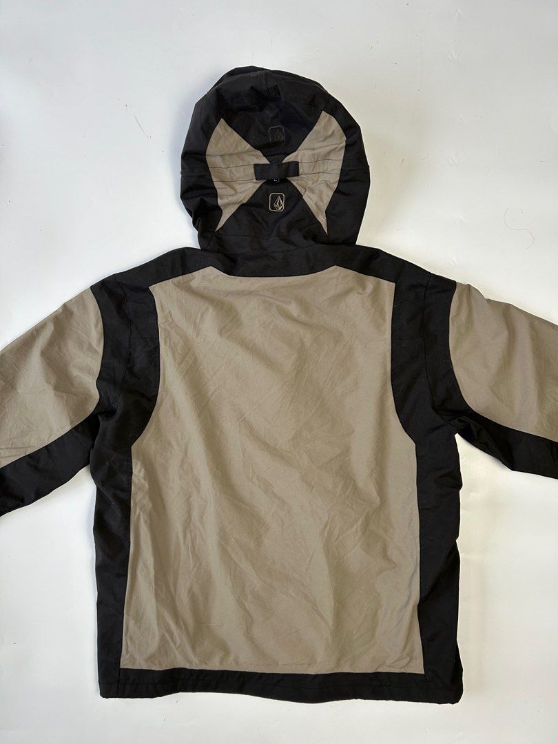 VOLCOM X GOPCORE WINDBREAKER, Men's Fashion, Coats, Jackets and ...