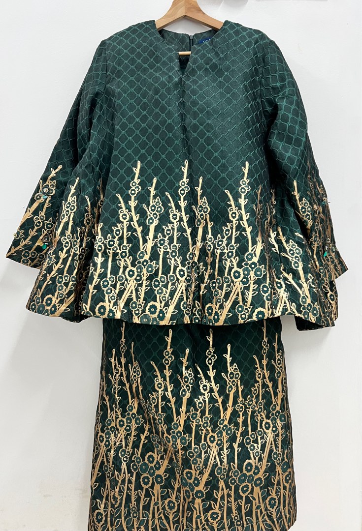 wanzar, Women's Fashion, Muslimah Fashion, Baju Kurung & sets on Carousell