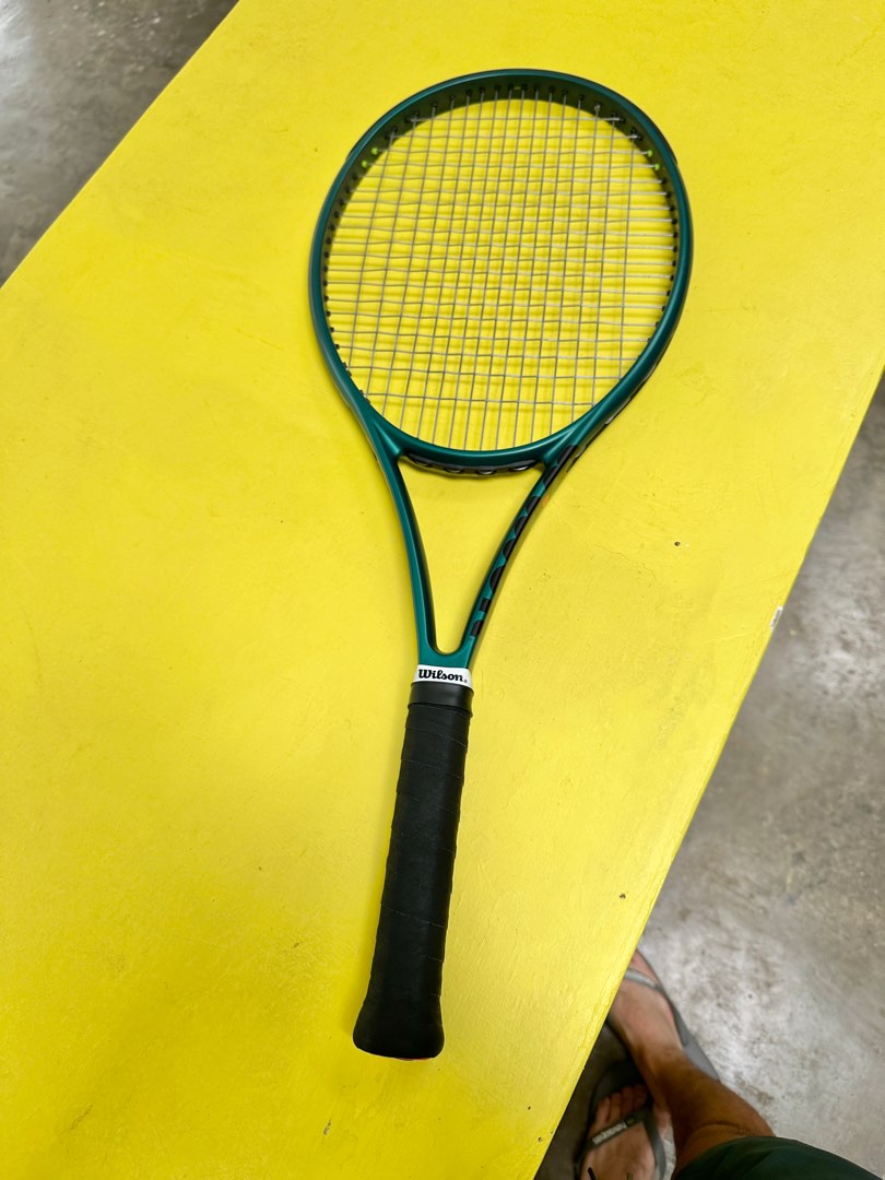 Wilson Blade 98 V9, Sports Equipment, Sports & Games, Racket and Ball ...