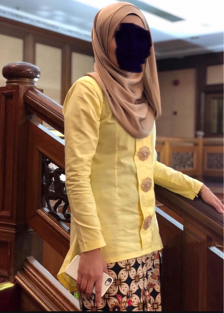 Baju Kebaya Kain Batik, Women's Fashion, Muslimah Fashion, Baju Kurung ...