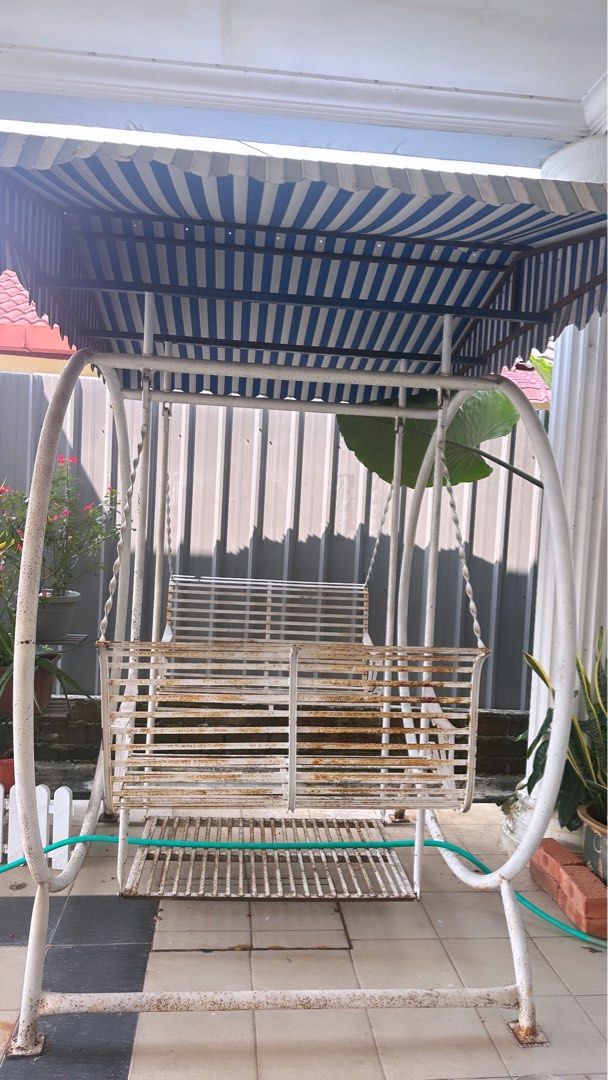 Buaian Besi Berbumbung, Furniture & Home Living, Outdoor Furniture on ...