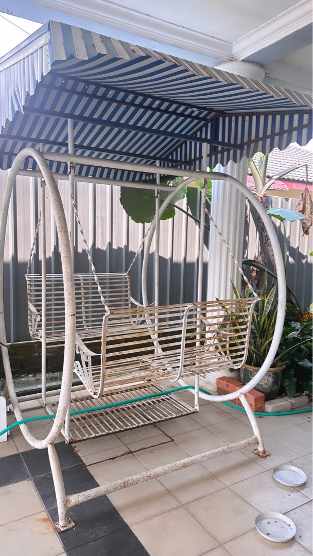 Buaian Besi Berbumbung, Furniture & Home Living, Outdoor Furniture on ...