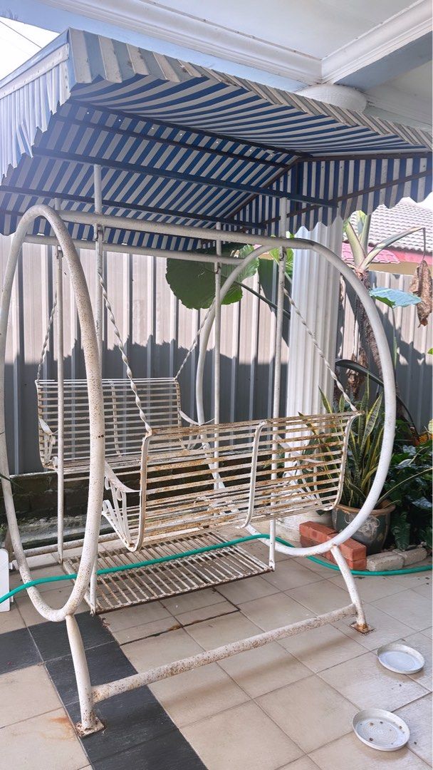 Buaian Besi Berbumbung, Furniture & Home Living, Outdoor Furniture on ...