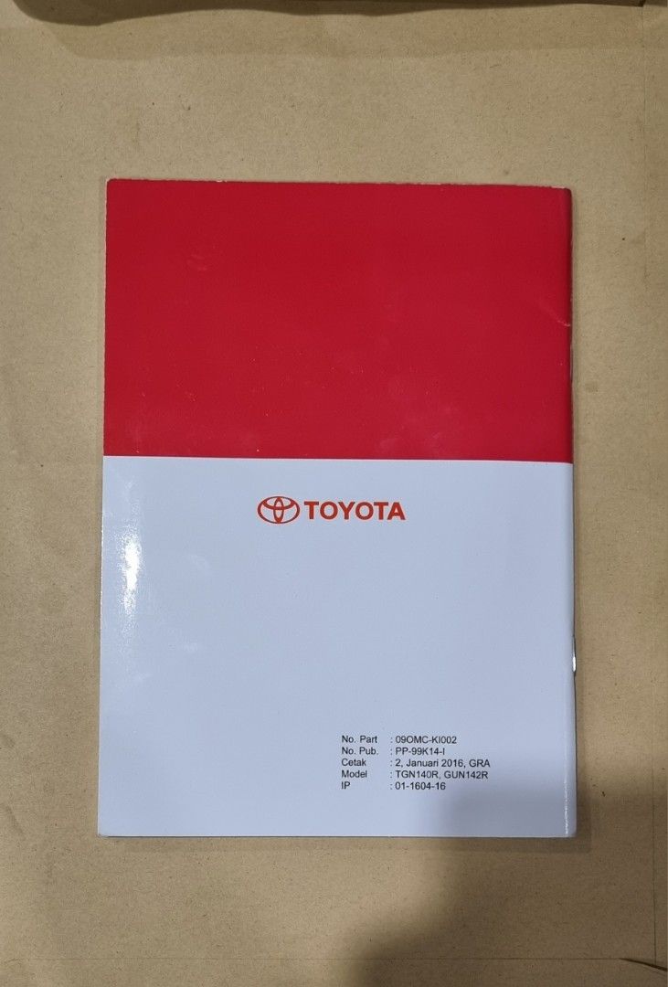 Buku Pedoman (Manual Book) Kijang Innova, Buku & Alat Tulis, Buku di ...