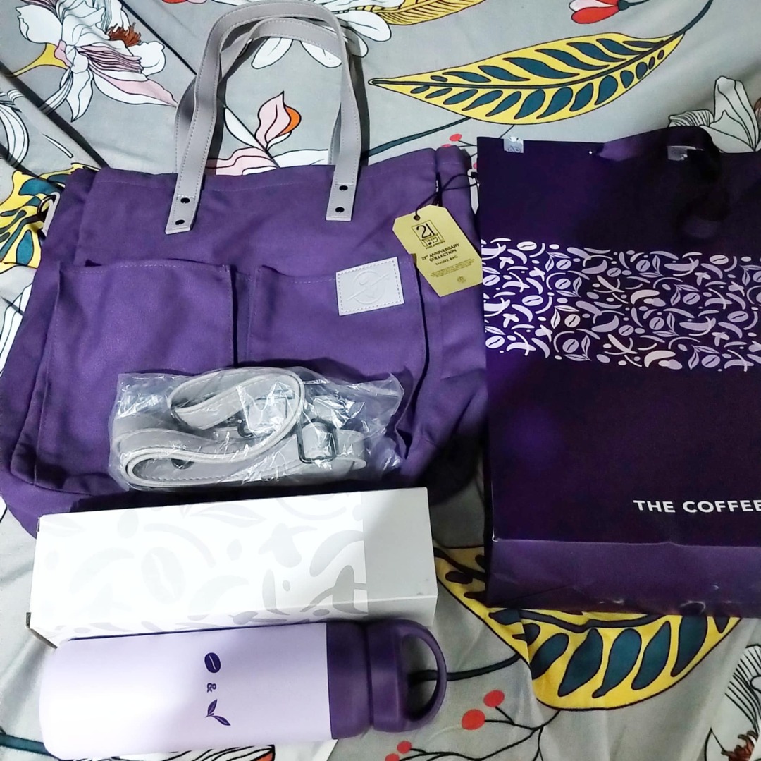 CBTL Mauve Kit with Tumbler Coffee Bean, Luxury, Bags & Wallets on ...