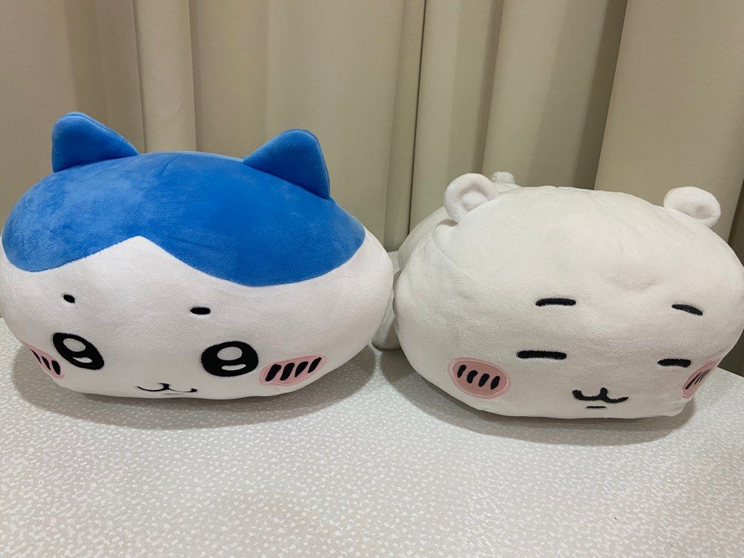 Chiikawa Hachiware Laying Down , Furniture & Home Living, Home Decor ...