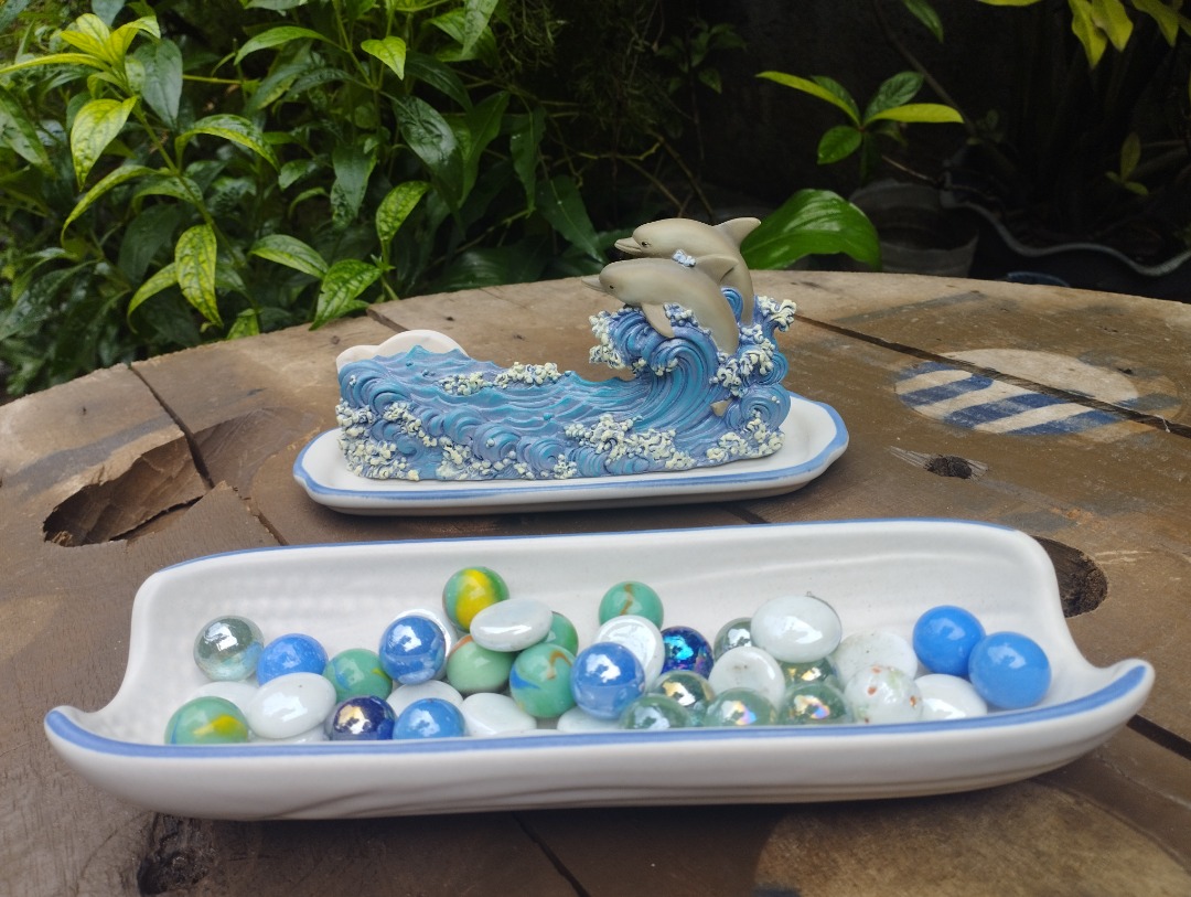Collectible Resin Dolphin Display Decor with US Catch Plates ...