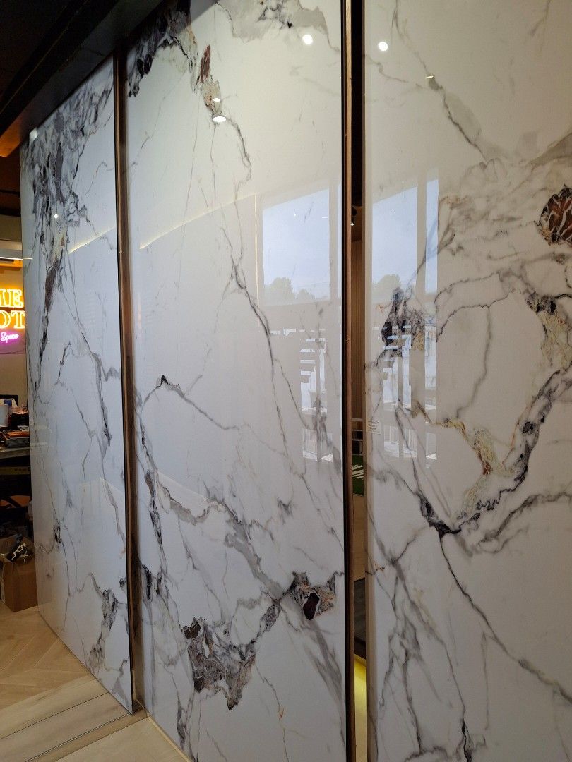 Dinding Crystalic Panel, Furniture & Home Living, Home Decor, Wall ...