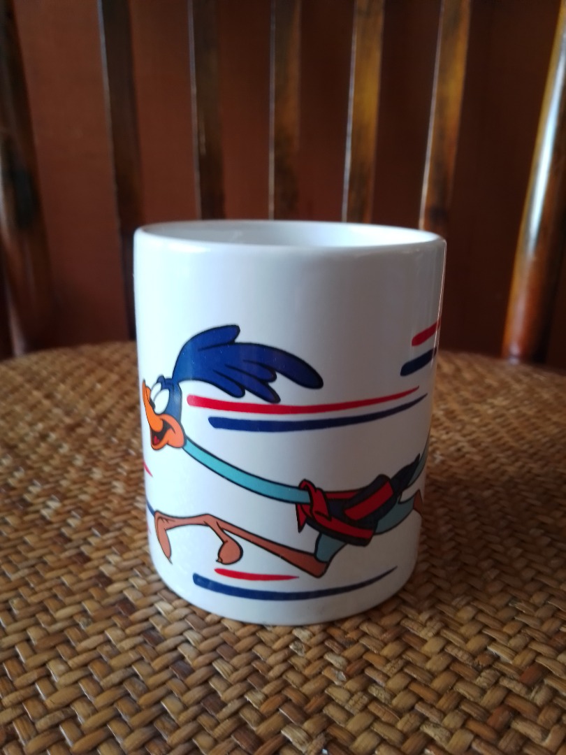 FC Barcelona Road Runner Mug (1997), Hobbies & Toys, Memorabilia ...