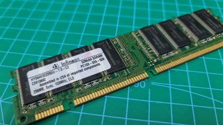 Infineon SDRAM Computer Pc GPU Gaming komputer games, Computers & Tech ...