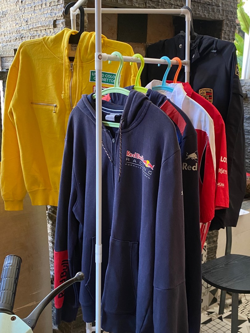 Jaket Red bull racing, jaket Porsche, kemeja Ferrari, topi f1, mclaren ...