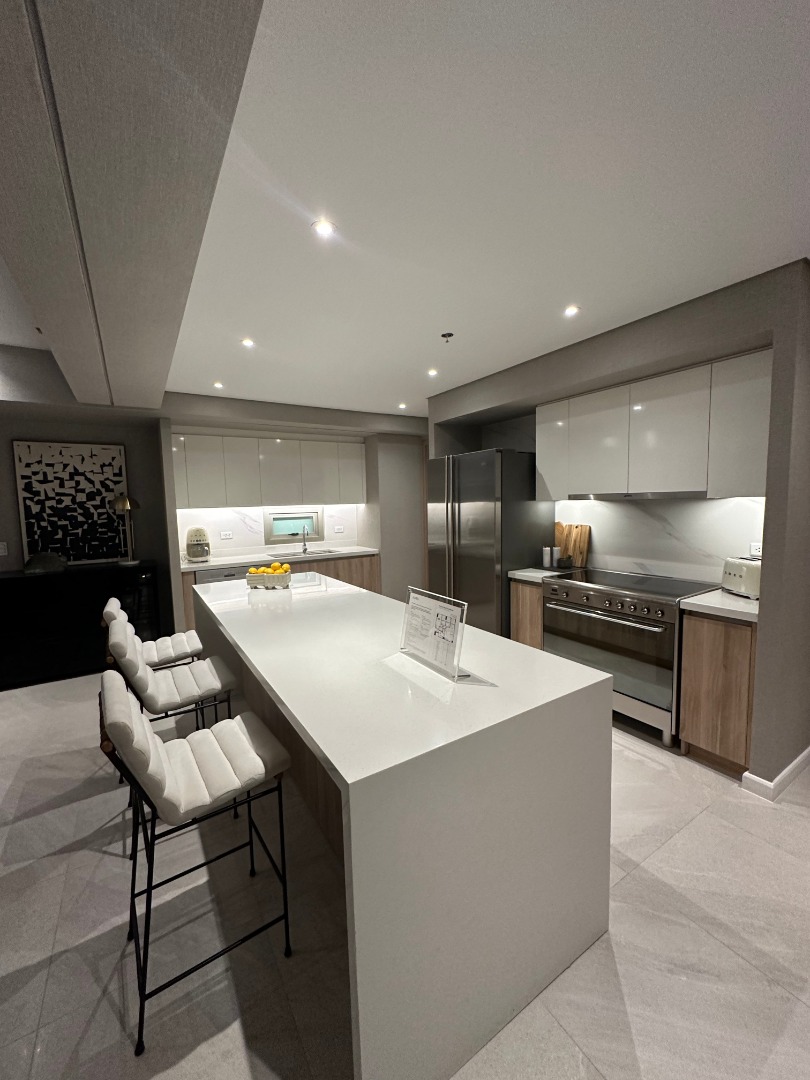 Luxurious Condo in The City of Taguig BGC 3 bedrooms 131 sqm Pre ...